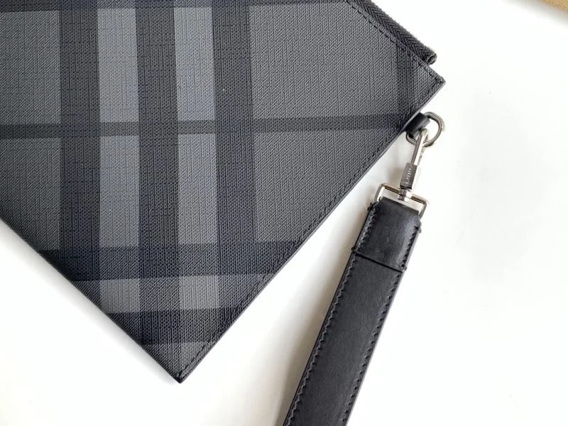 Brand-original Burberry Clutch Bags