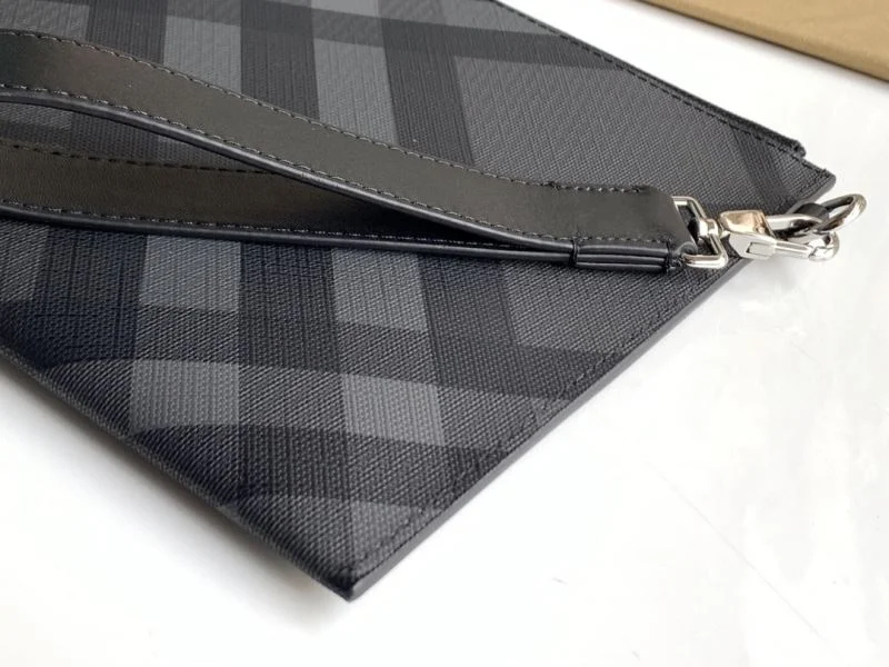 Brand-original Burberry Clutch Bags