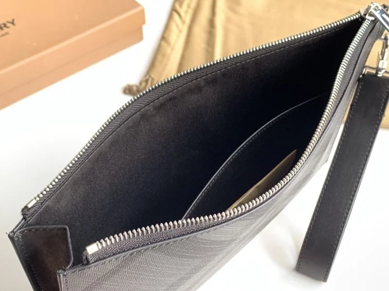 Brand-original Burberry Clutch Bags