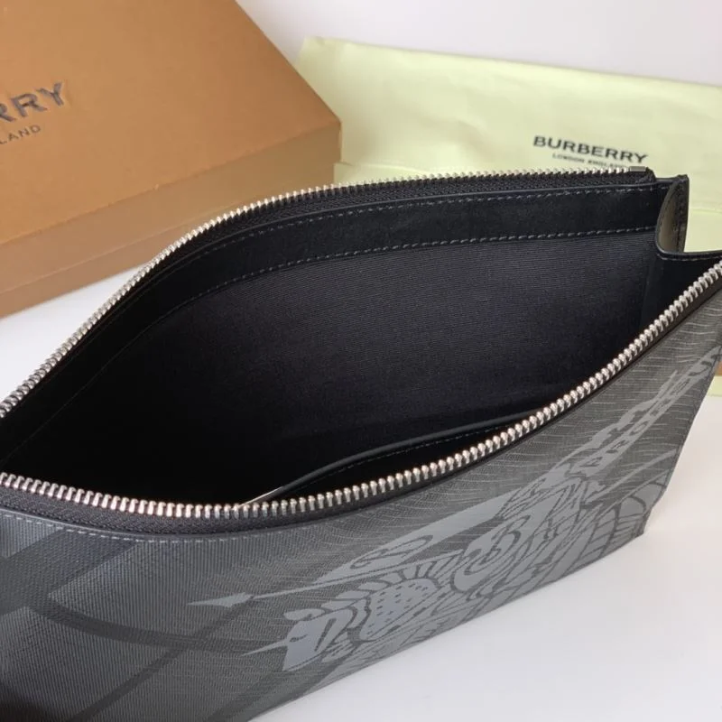 Inexpensive Burberry Clutch Bags