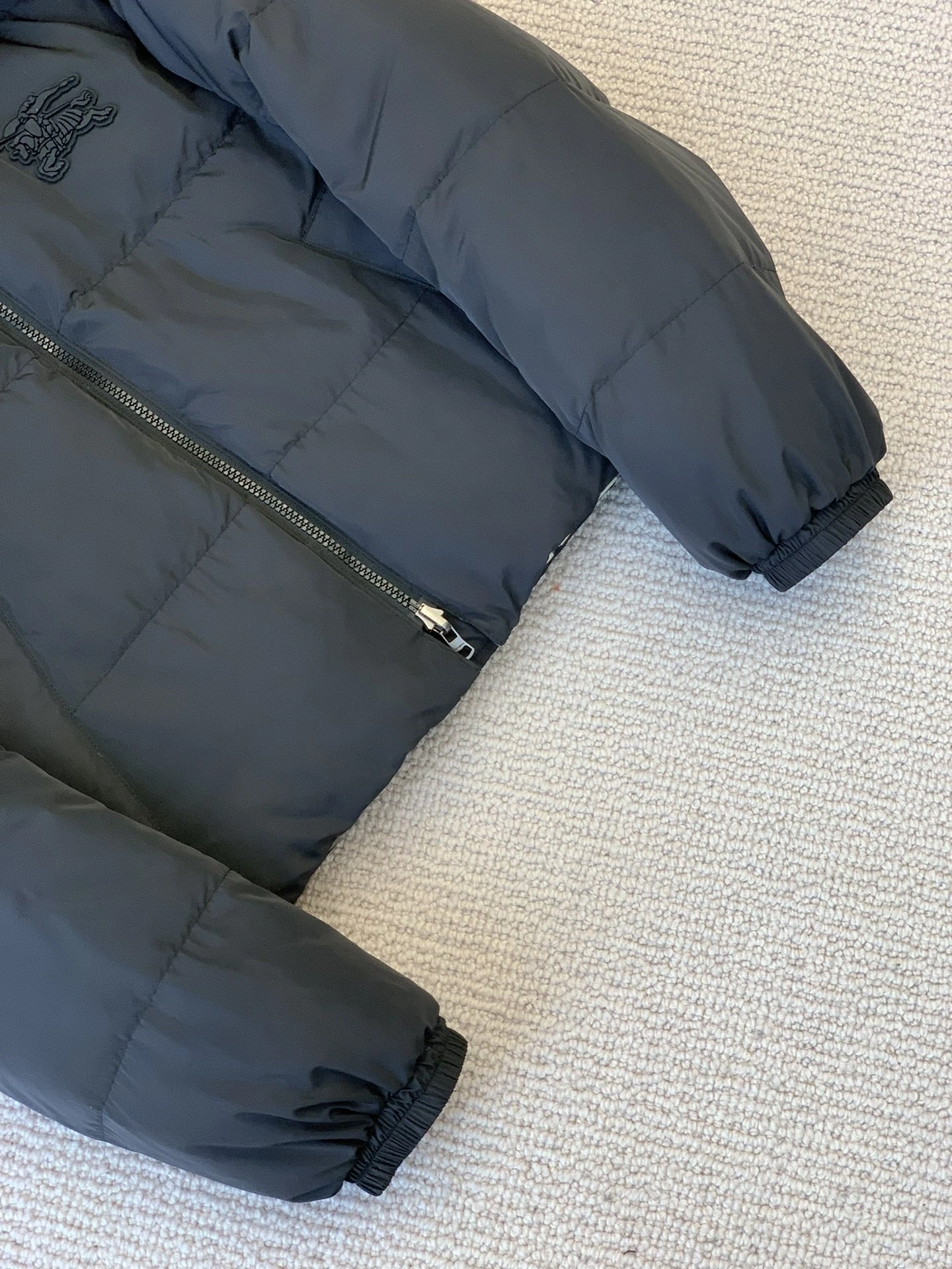 Inexpensive Burberry Down Jackets