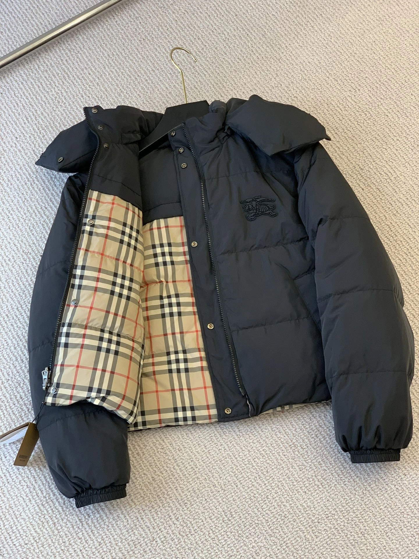 Inexpensive Burberry Down Jackets