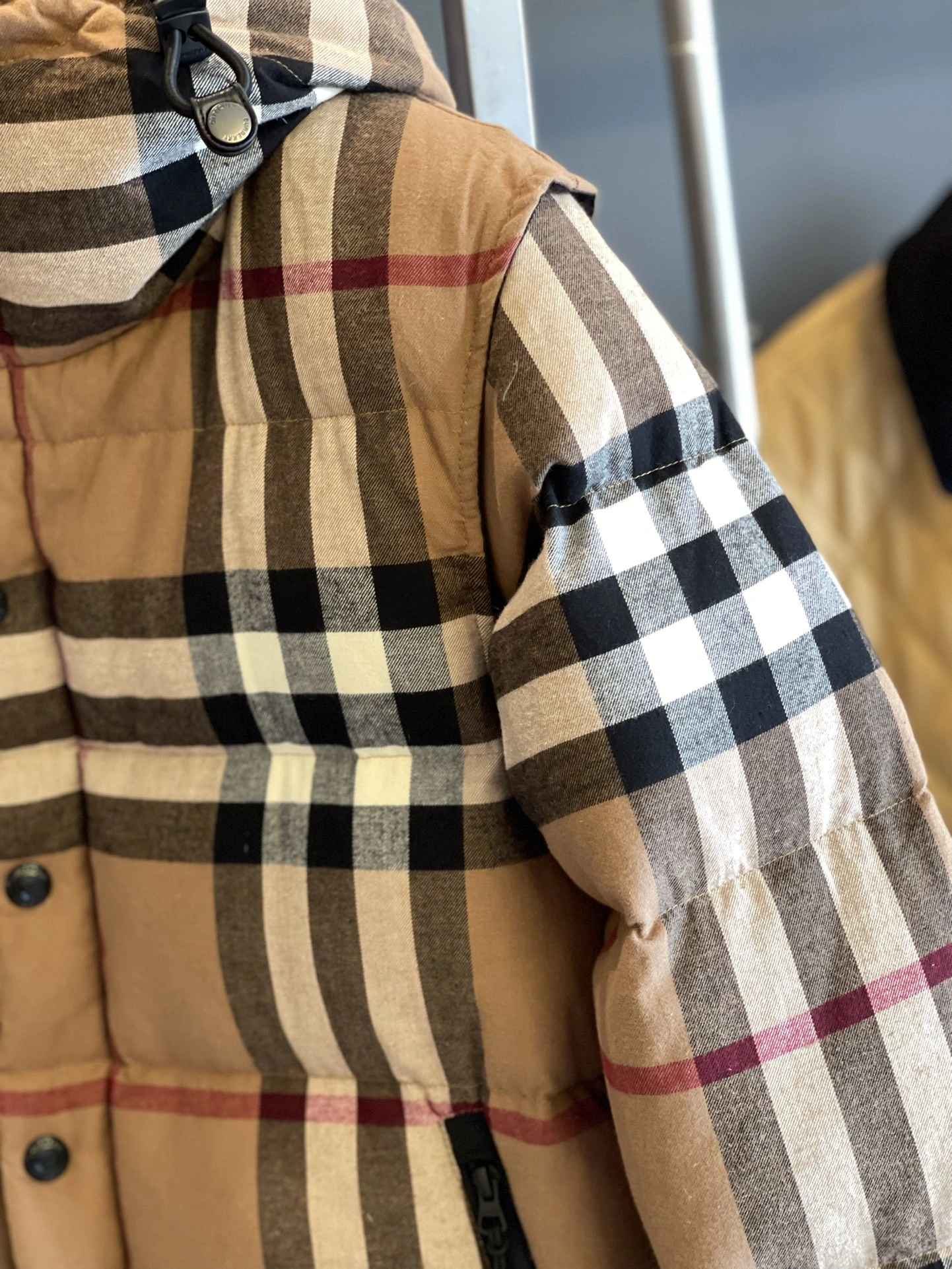 Low-cost Burberry Down Jackets