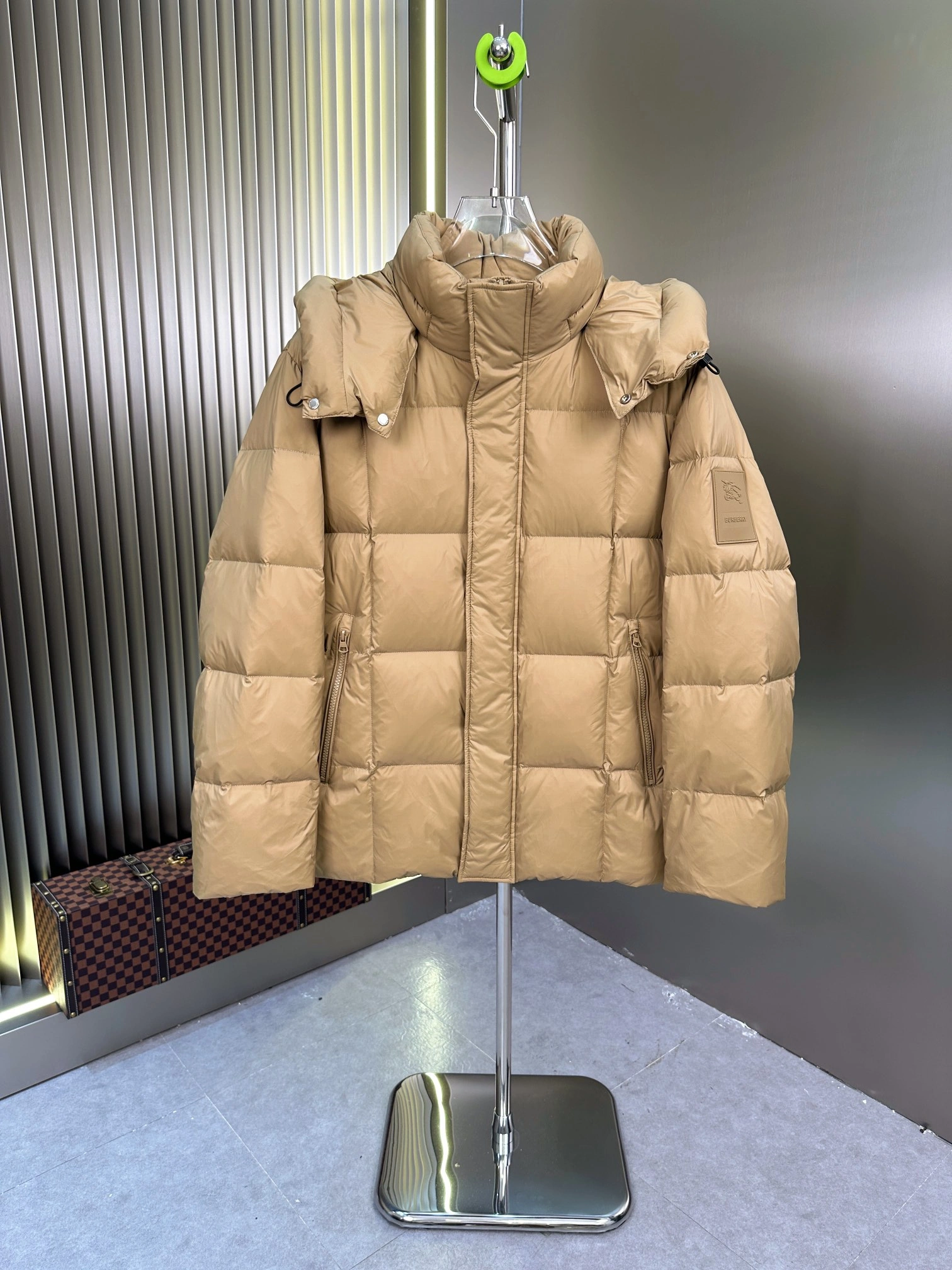 Low-cost Burberry Down Jackets