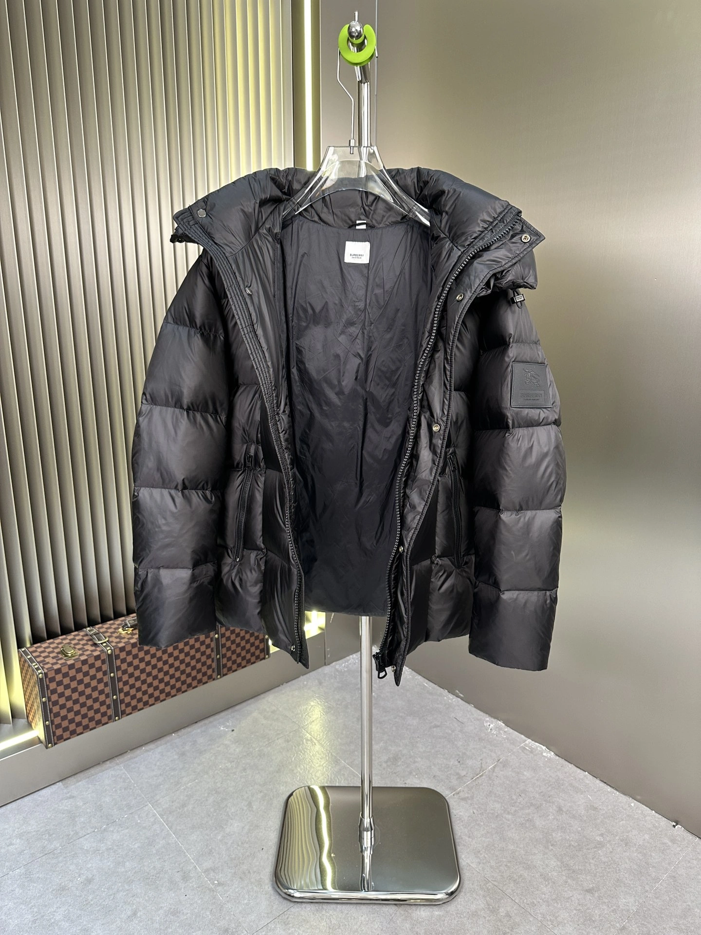 Low-cost Burberry Down Jackets