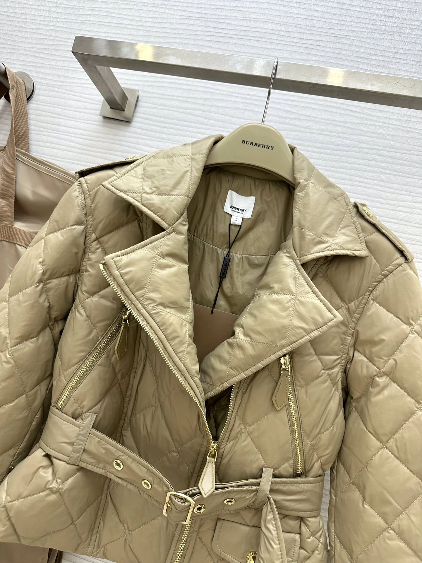 High accuracy Burberry Down Jackets