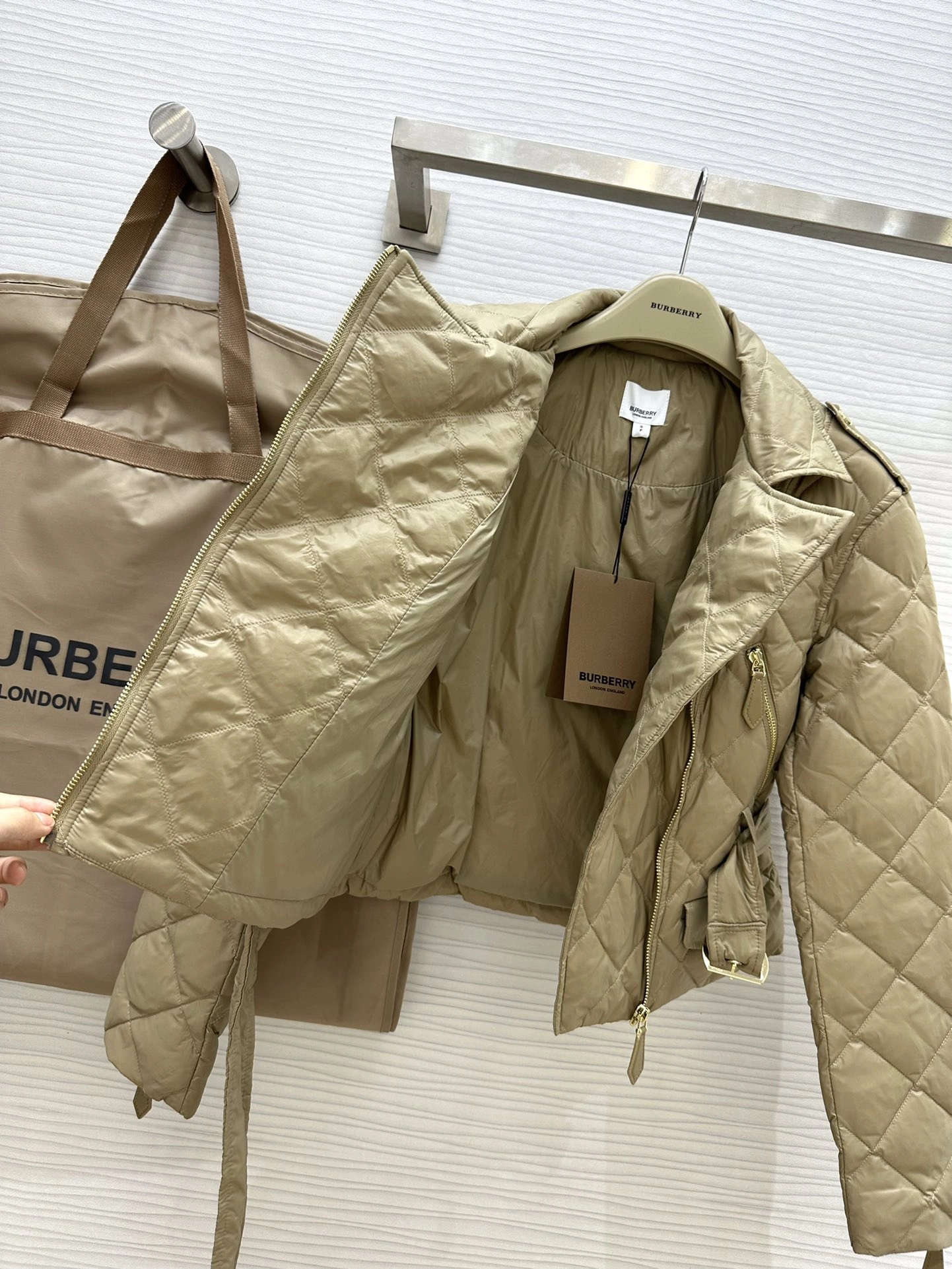 High accuracy Burberry Down Jackets