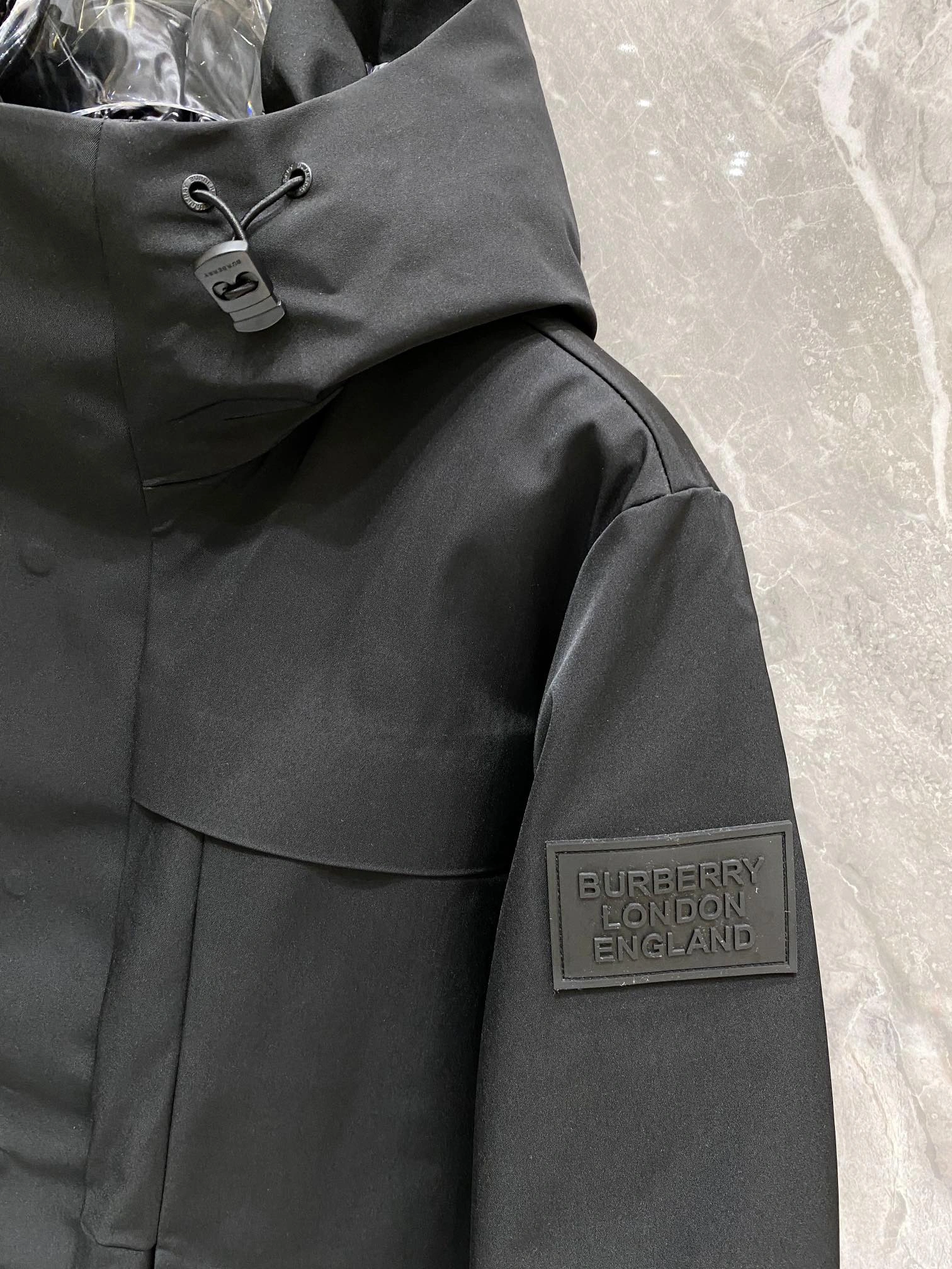 Discounted Burberry Down Jackets
