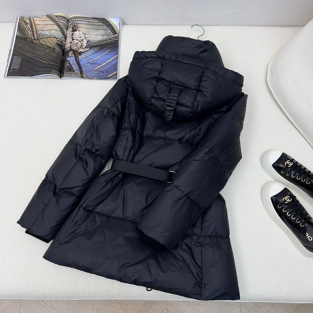 Accurate model Burberry Down Jackets