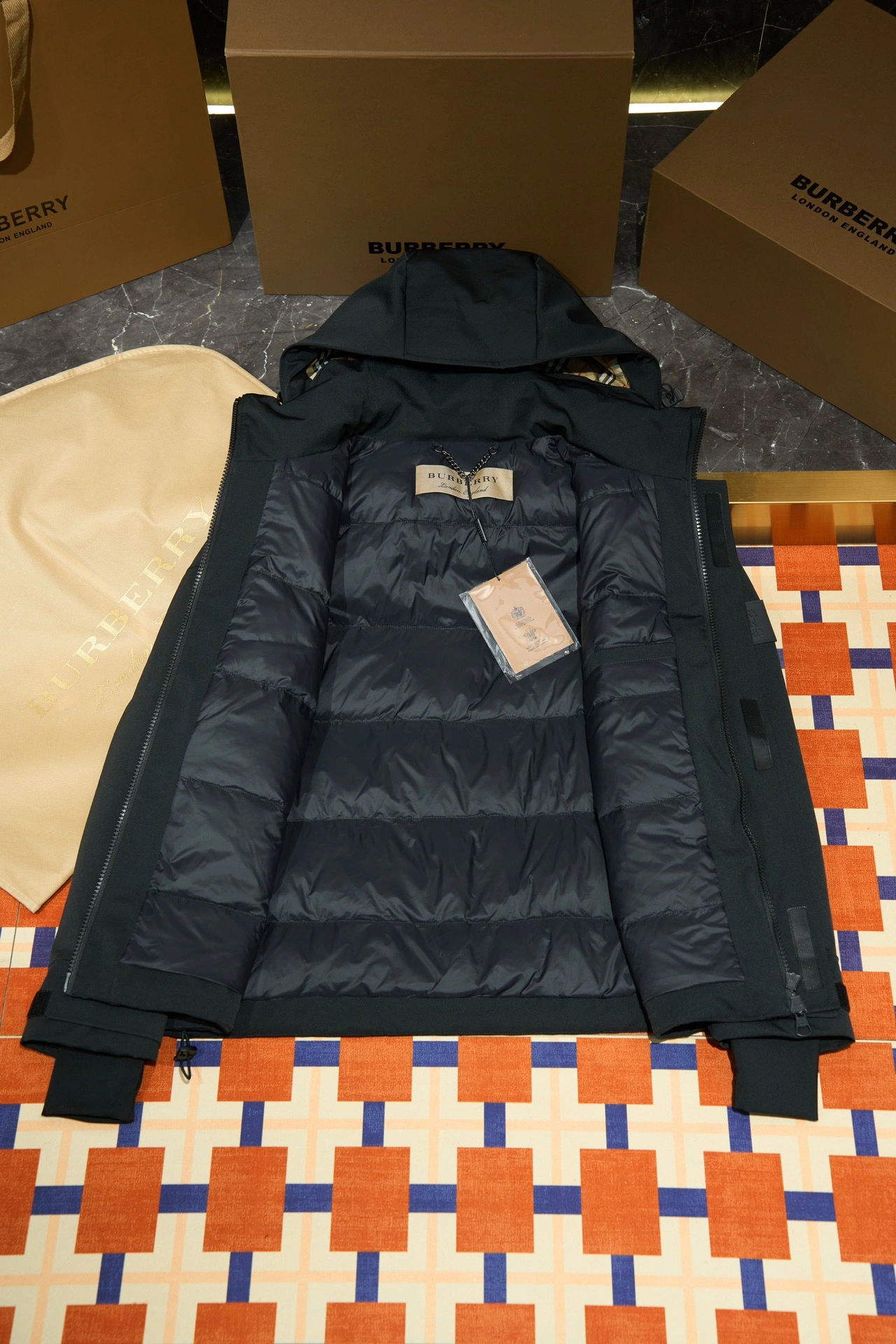 Brand-original Burberry Down Jackets