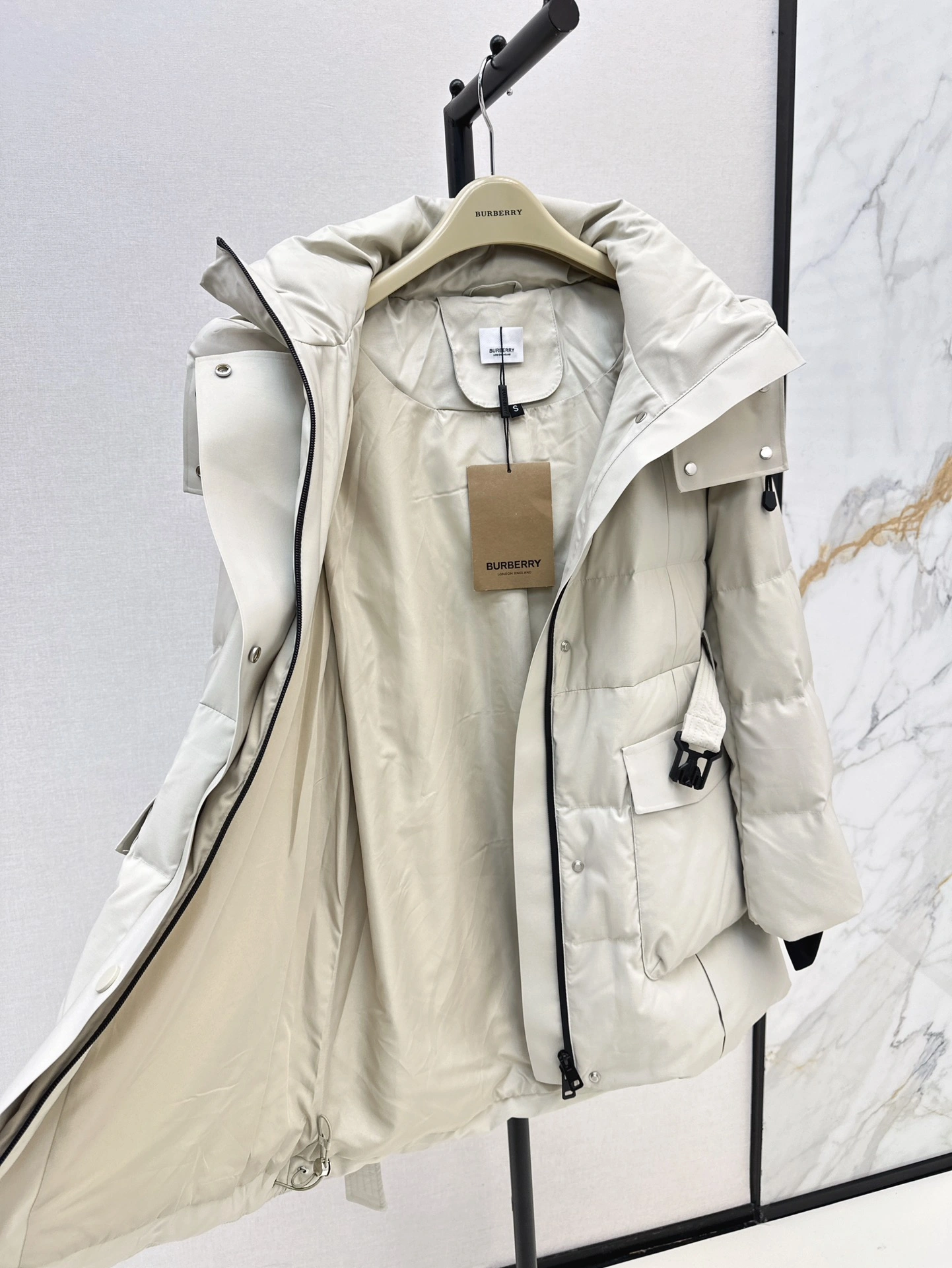 Accurate model Burberry Down Jackets