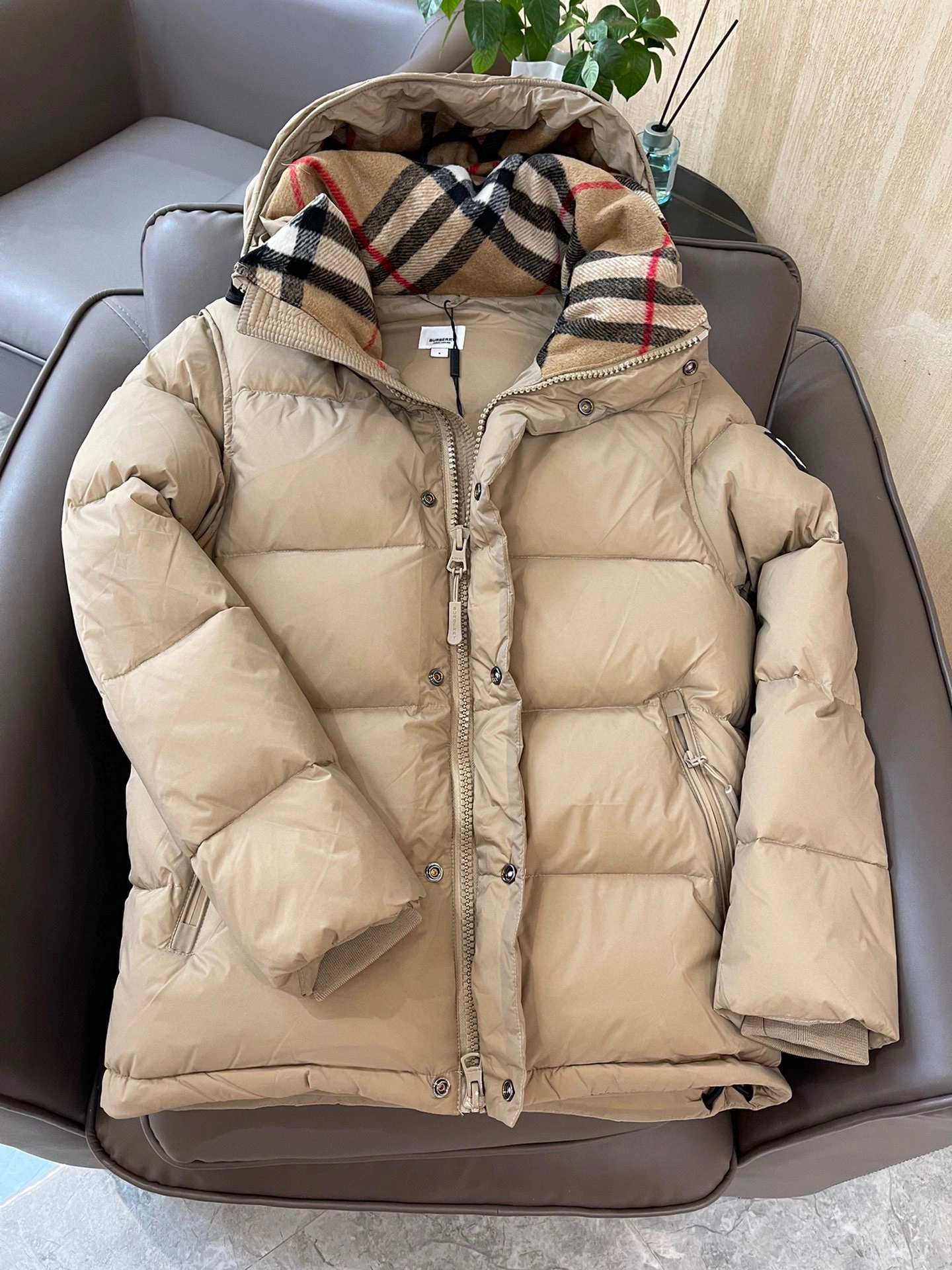 High accuracy Burberry Down Jackets