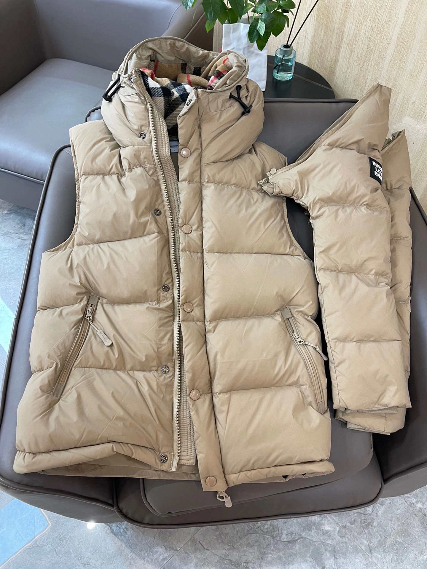 High accuracy Burberry Down Jackets