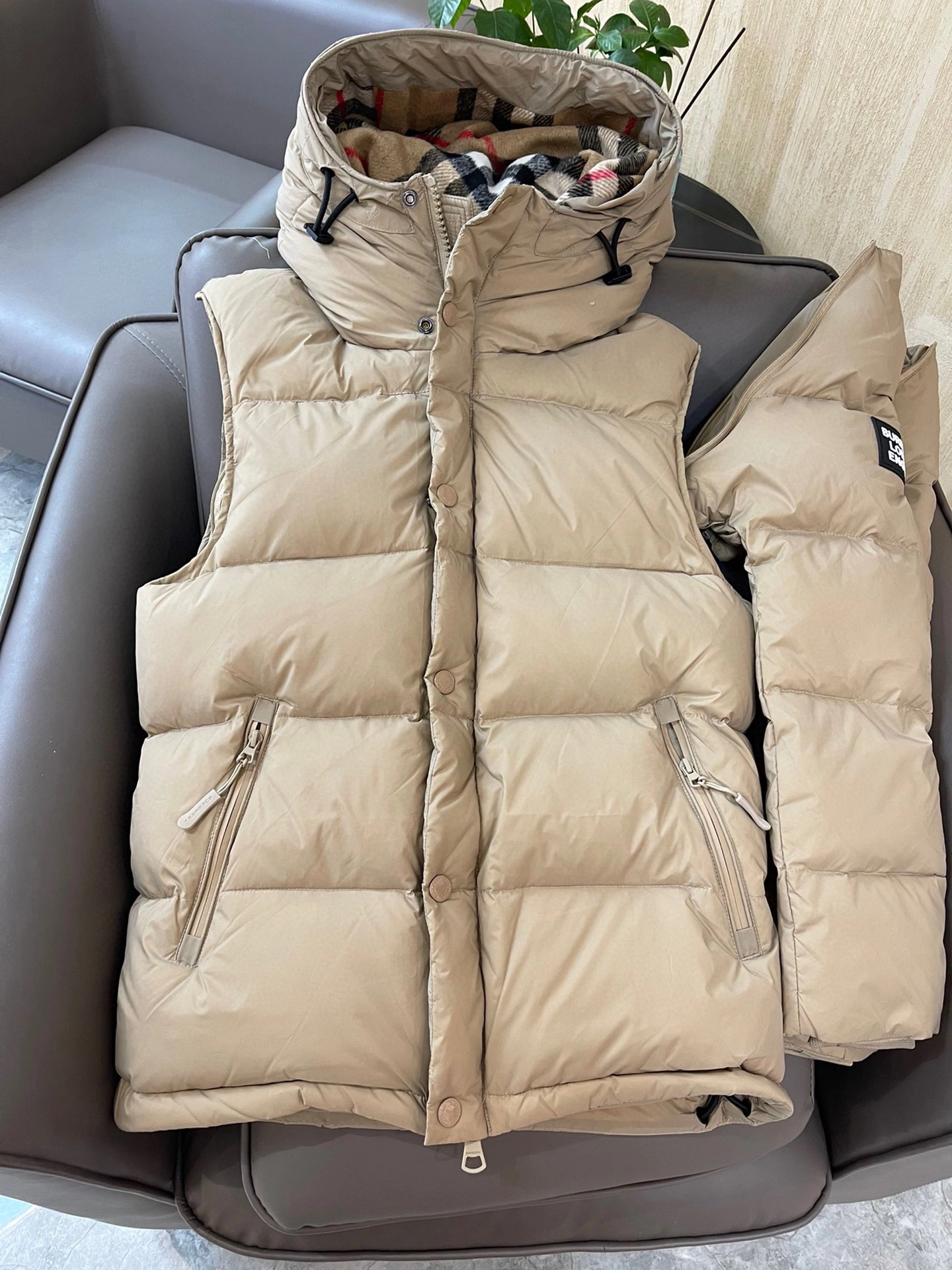 High accuracy Burberry Down Jackets