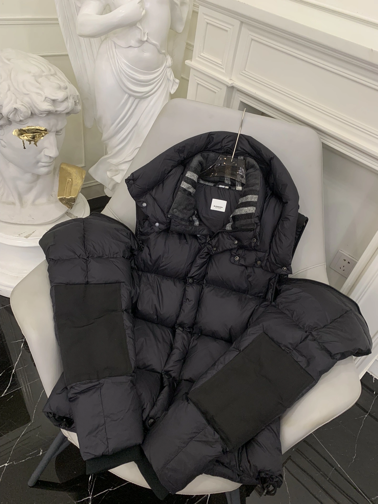 Cut-rate Burberry Down Jackets