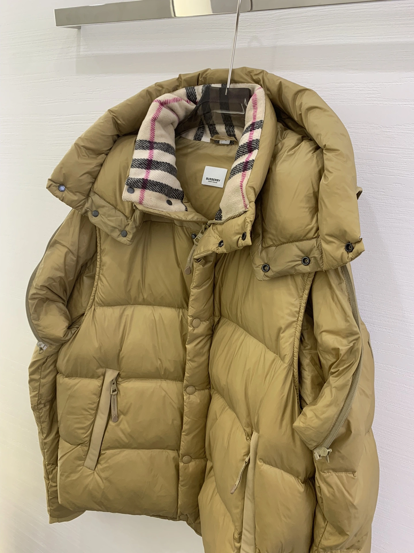 Cut-rate Burberry Down Jackets