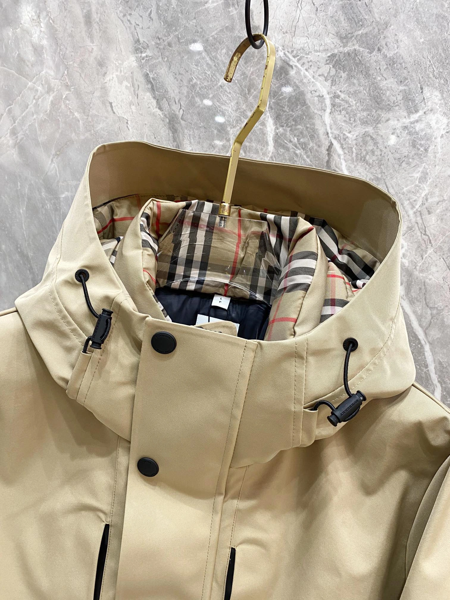 High accuracy Burberry Down Jackets