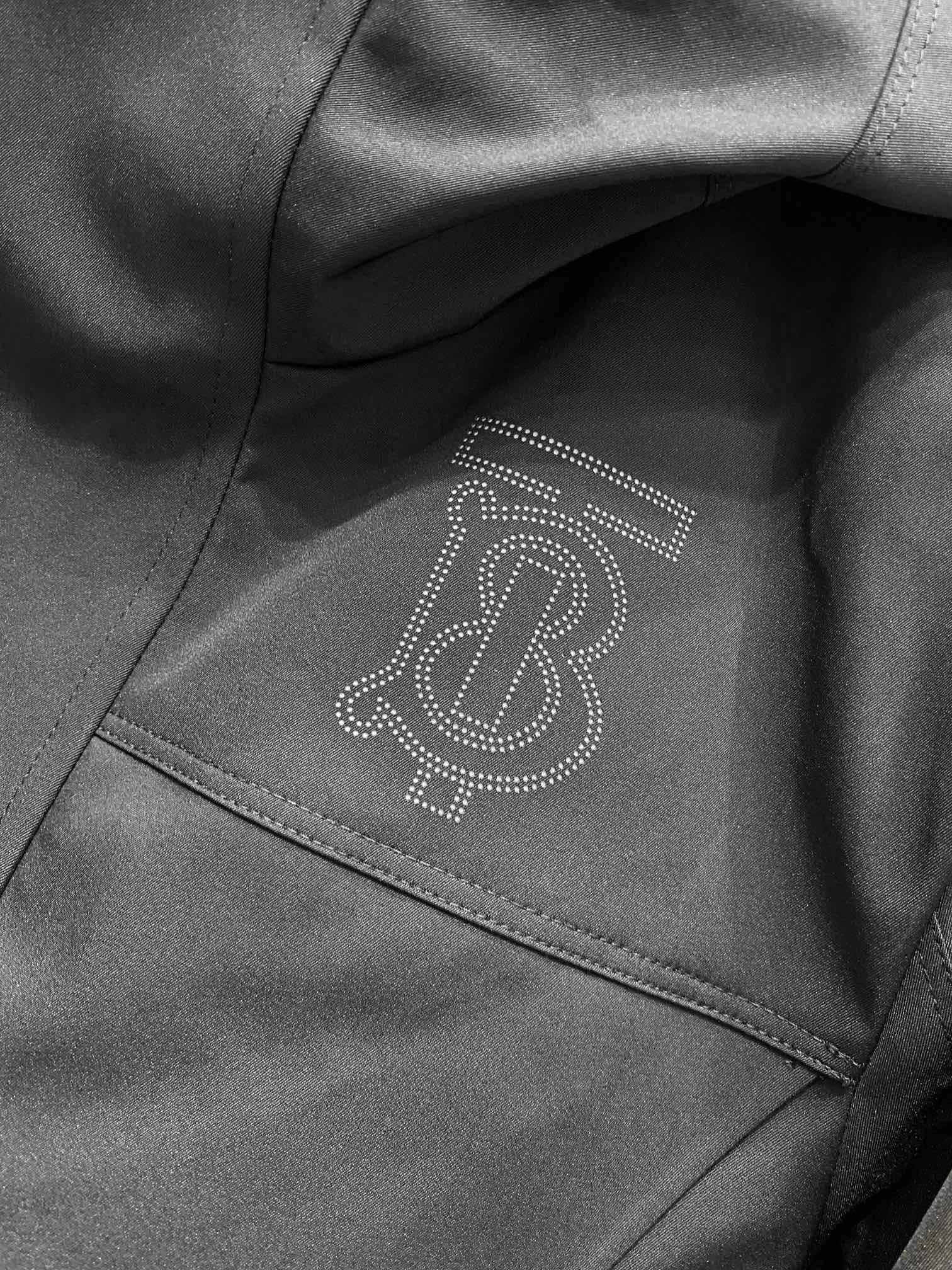 Cut-rate Burberry Down Jackets