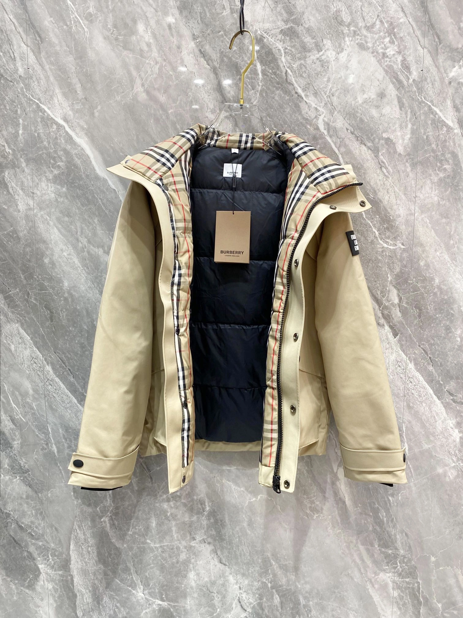 Bargain Burberry Down Jackets