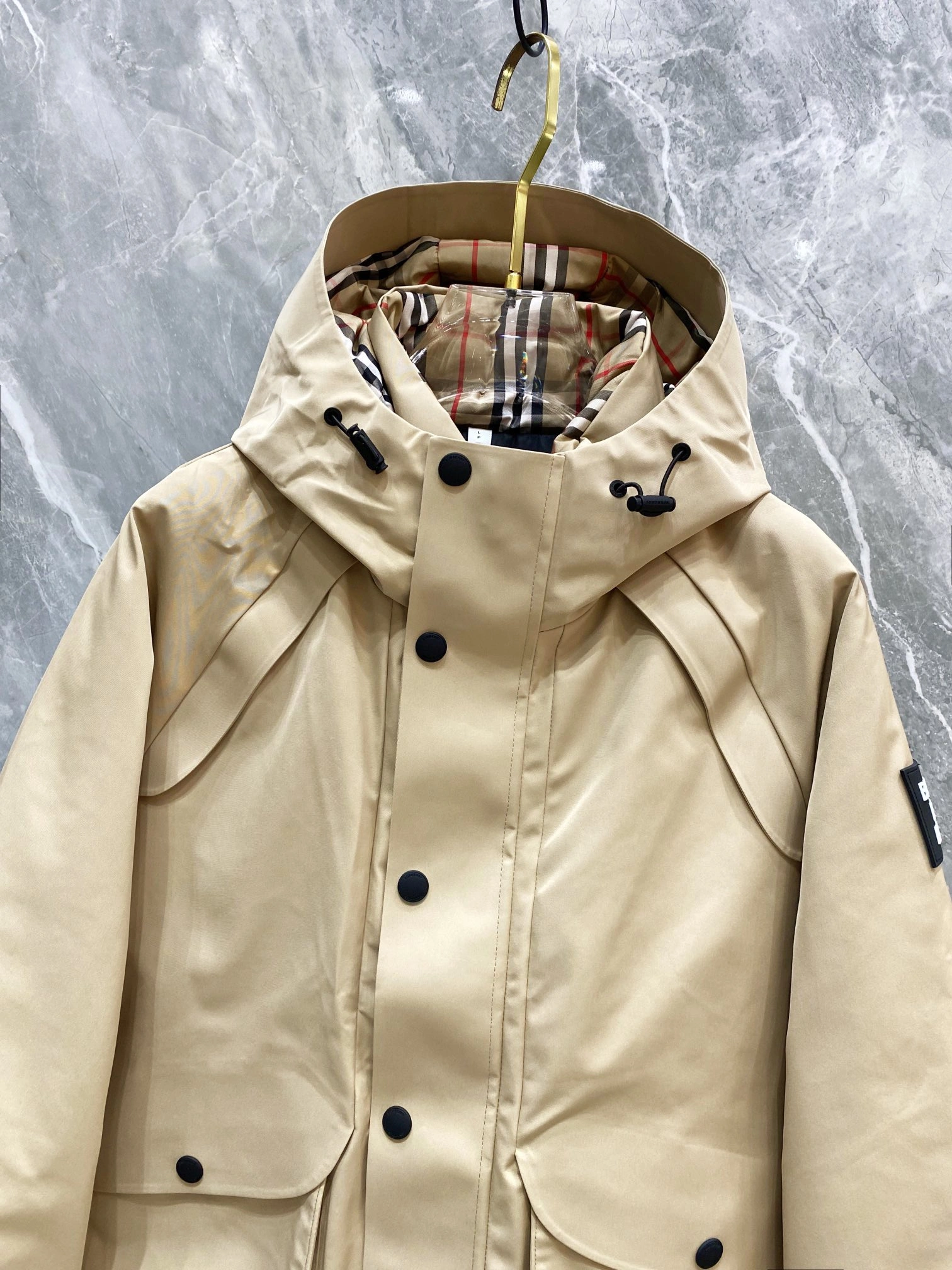 Bargain Burberry Down Jackets