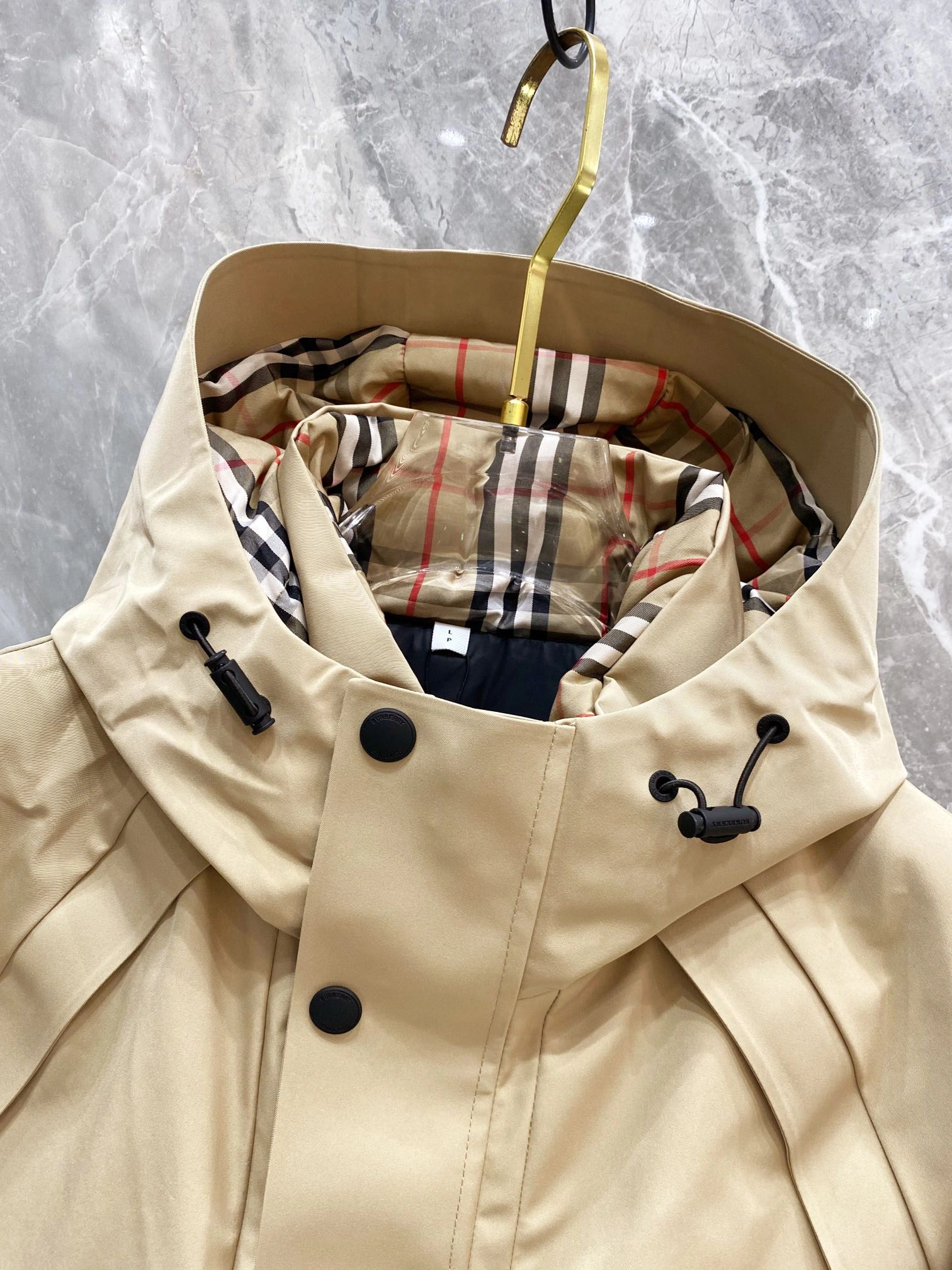 Bargain Burberry Down Jackets