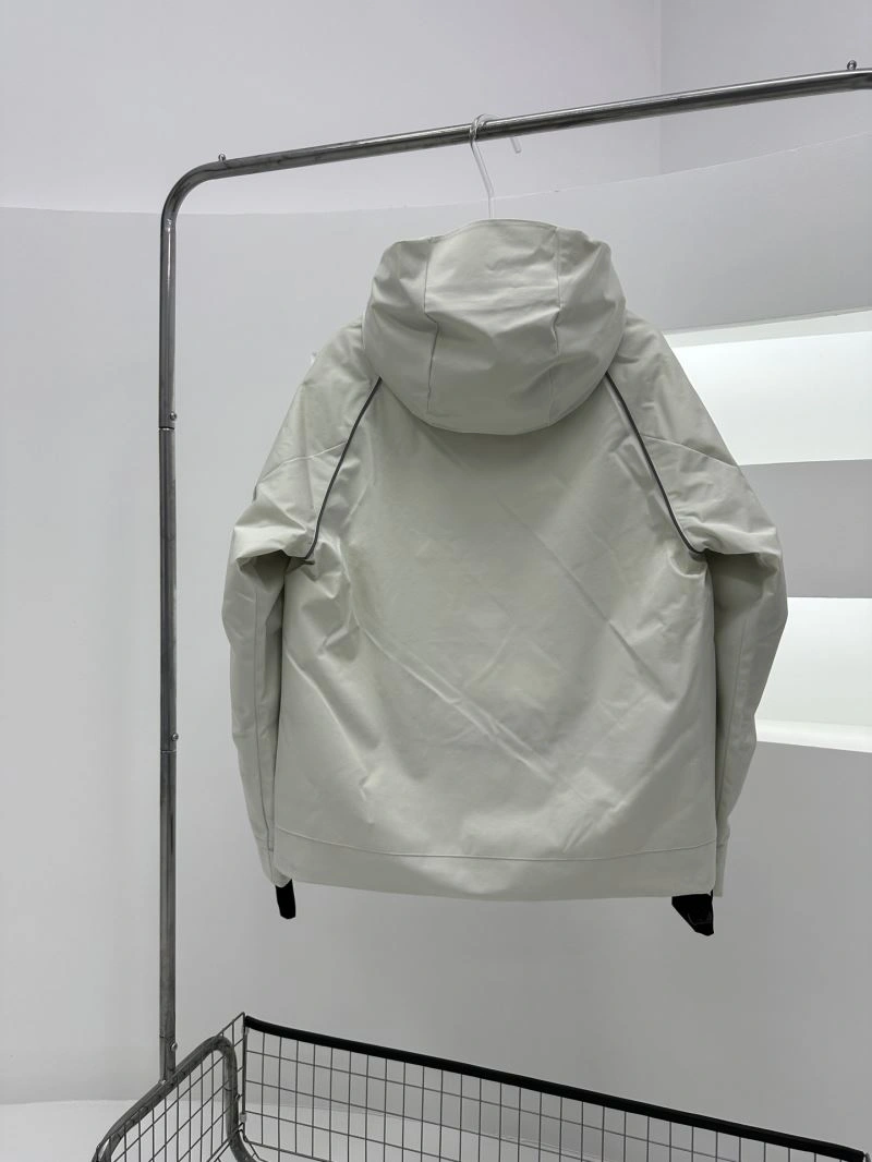 Accurate model Burberry Down Jackets