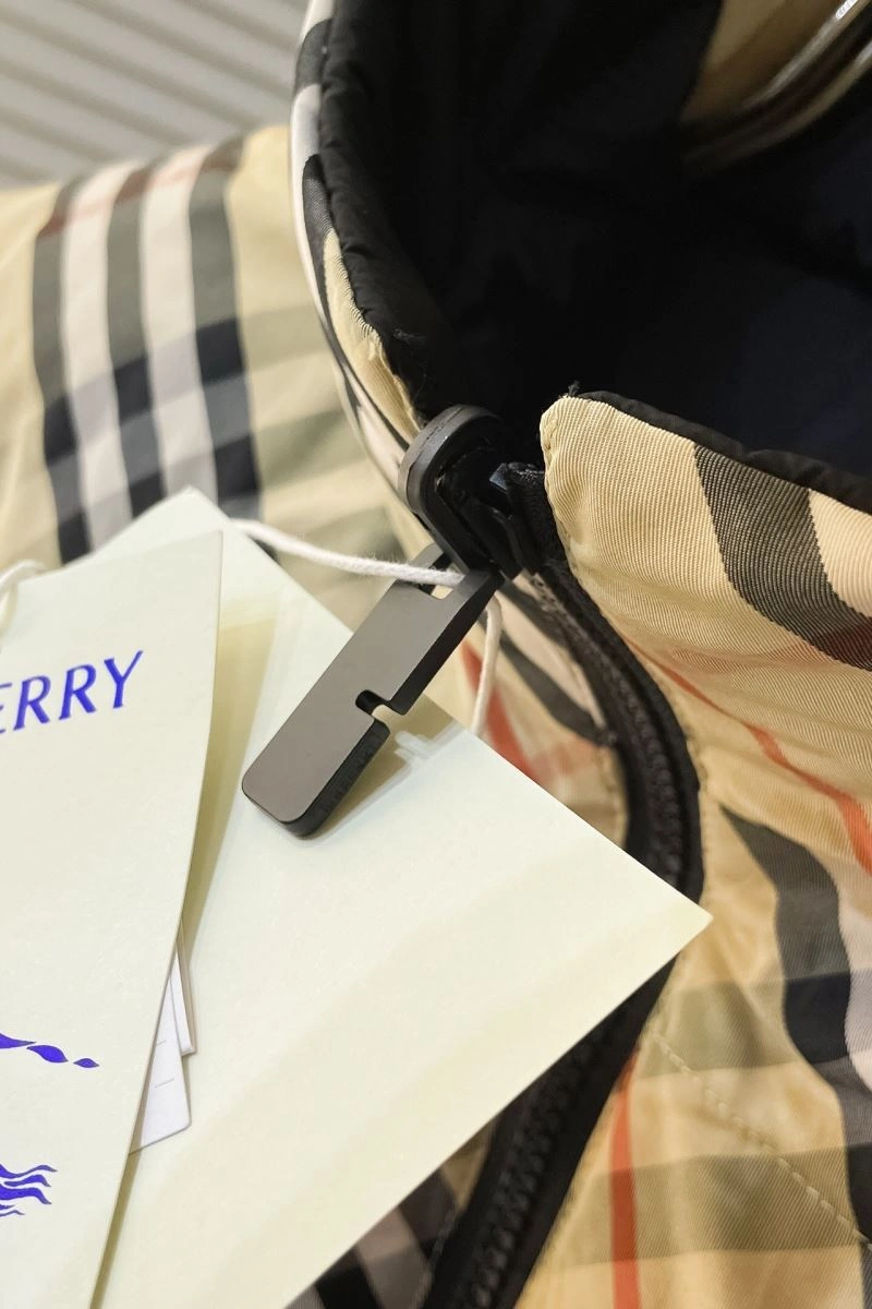 Bargain Burberry Down Jackets