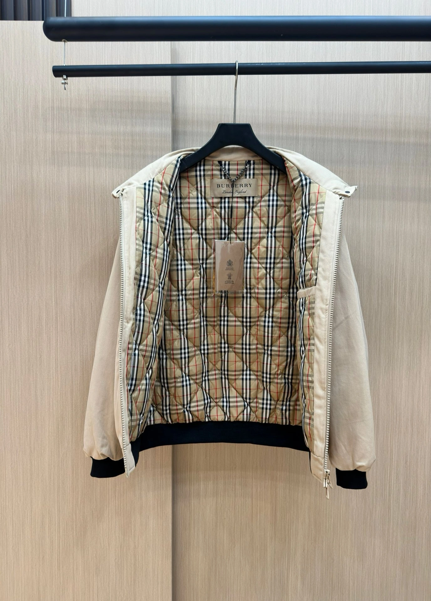 Bargain Burberry Down Jackets