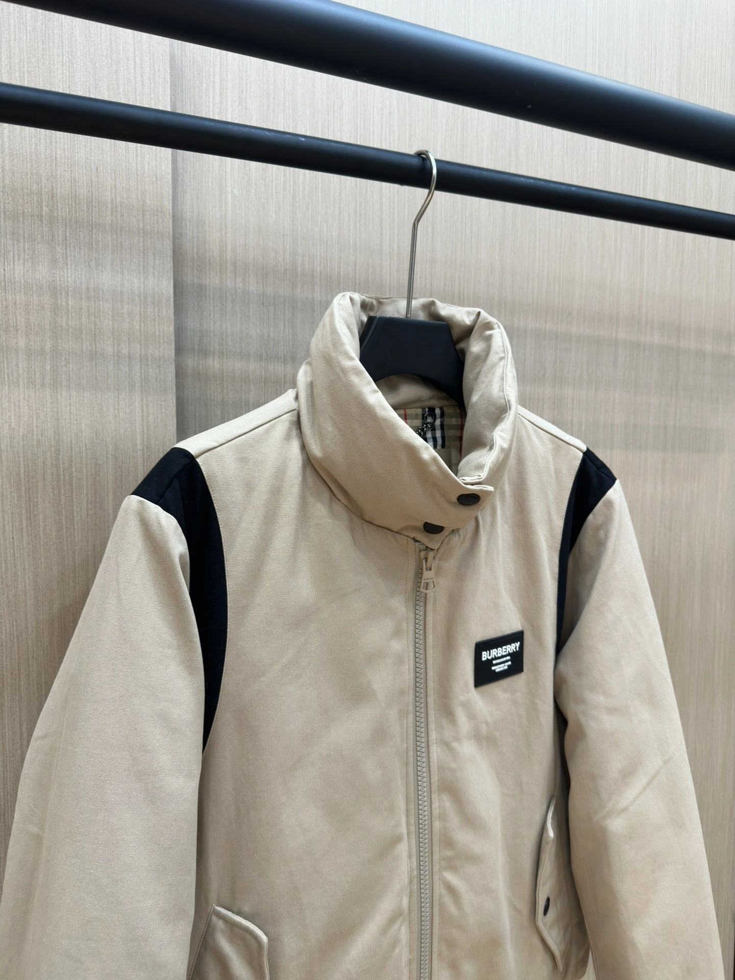 Bargain Burberry Down Jackets