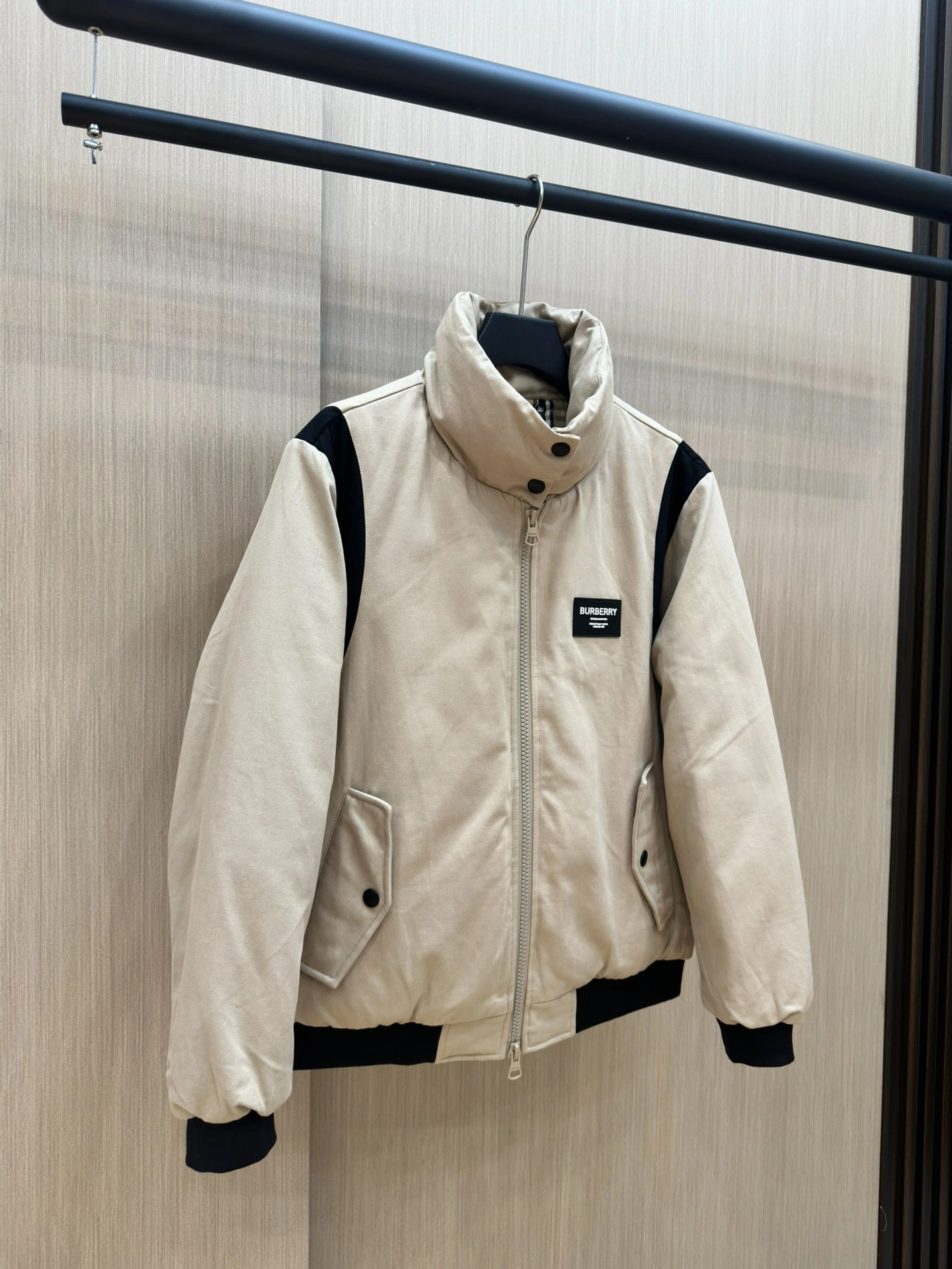 Bargain Burberry Down Jackets