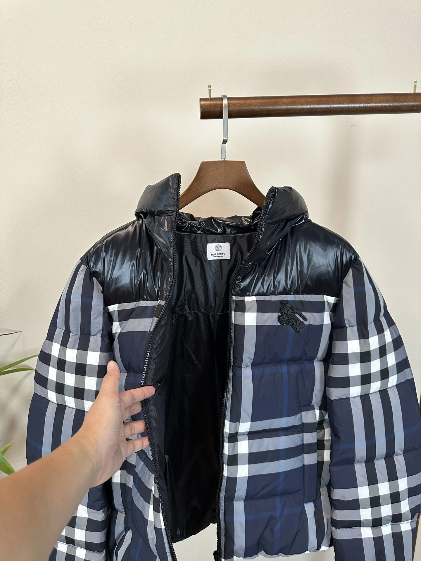 Cut-rate Burberry Down Jackets