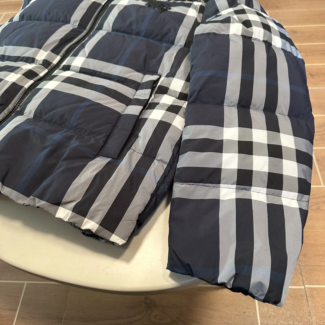 Cut-rate Burberry Down Jackets