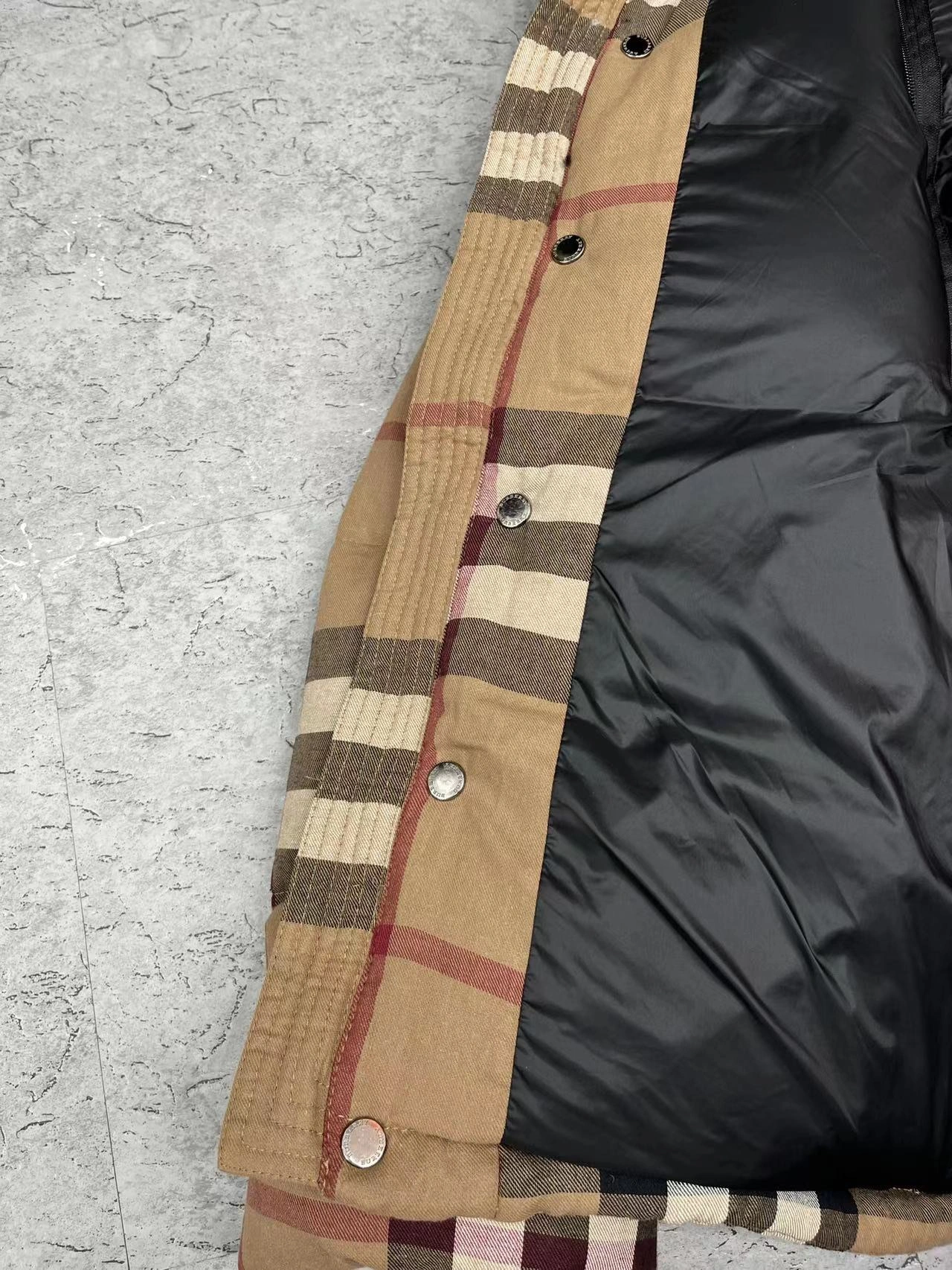 Discounted Burberry Down Jackets