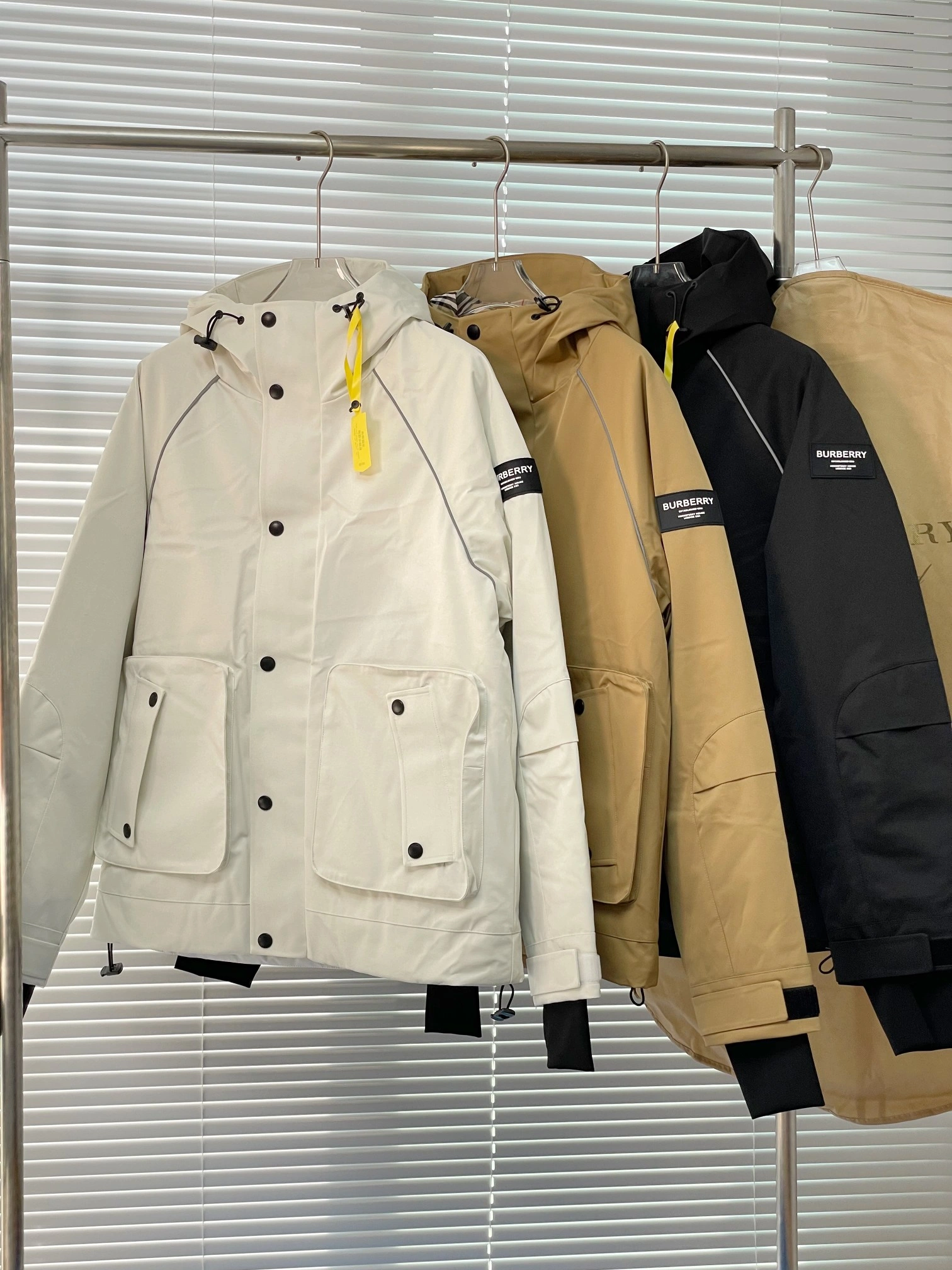 Discounted Burberry Down Jackets