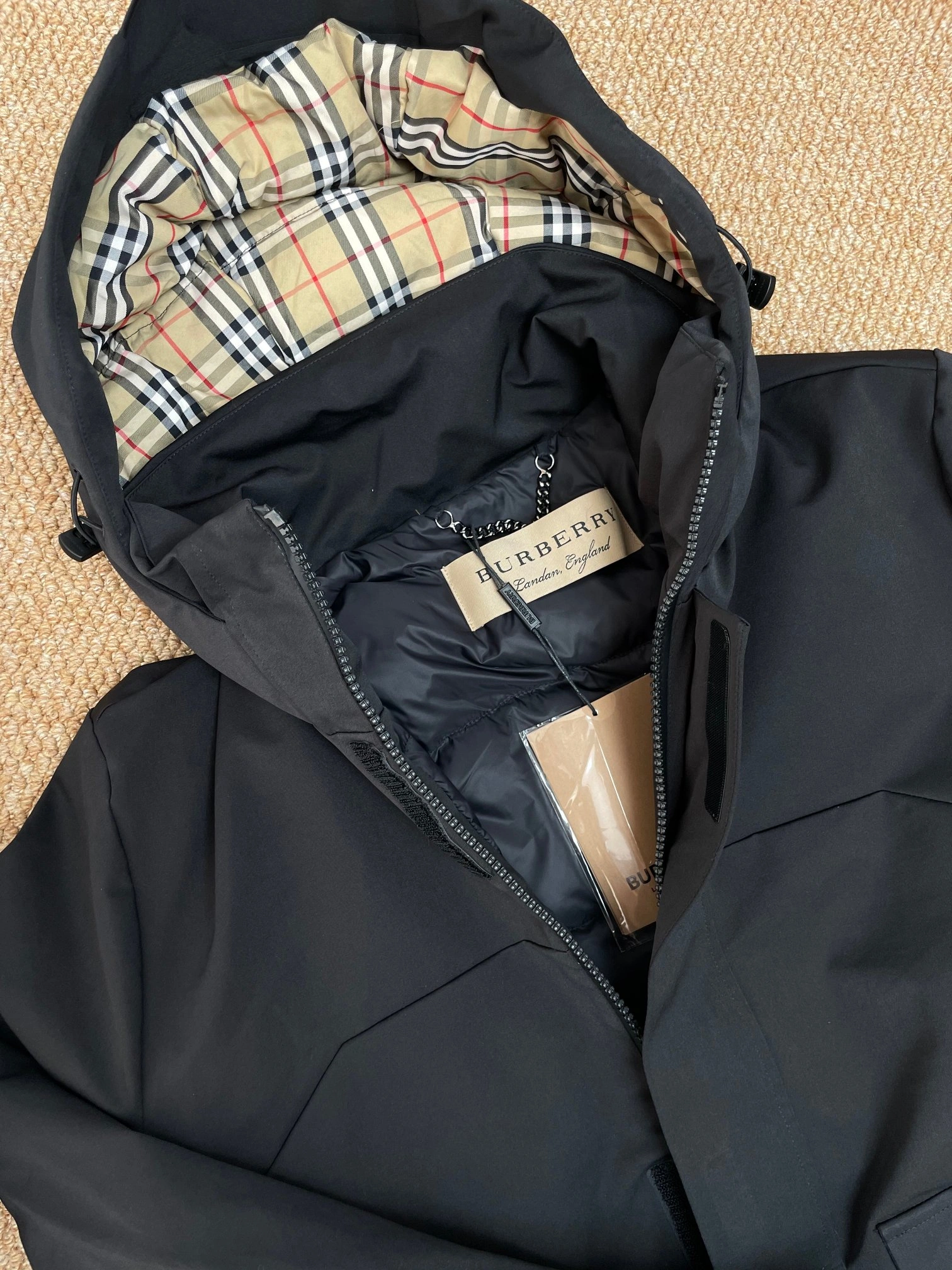 Brand-original Burberry Down Jackets
