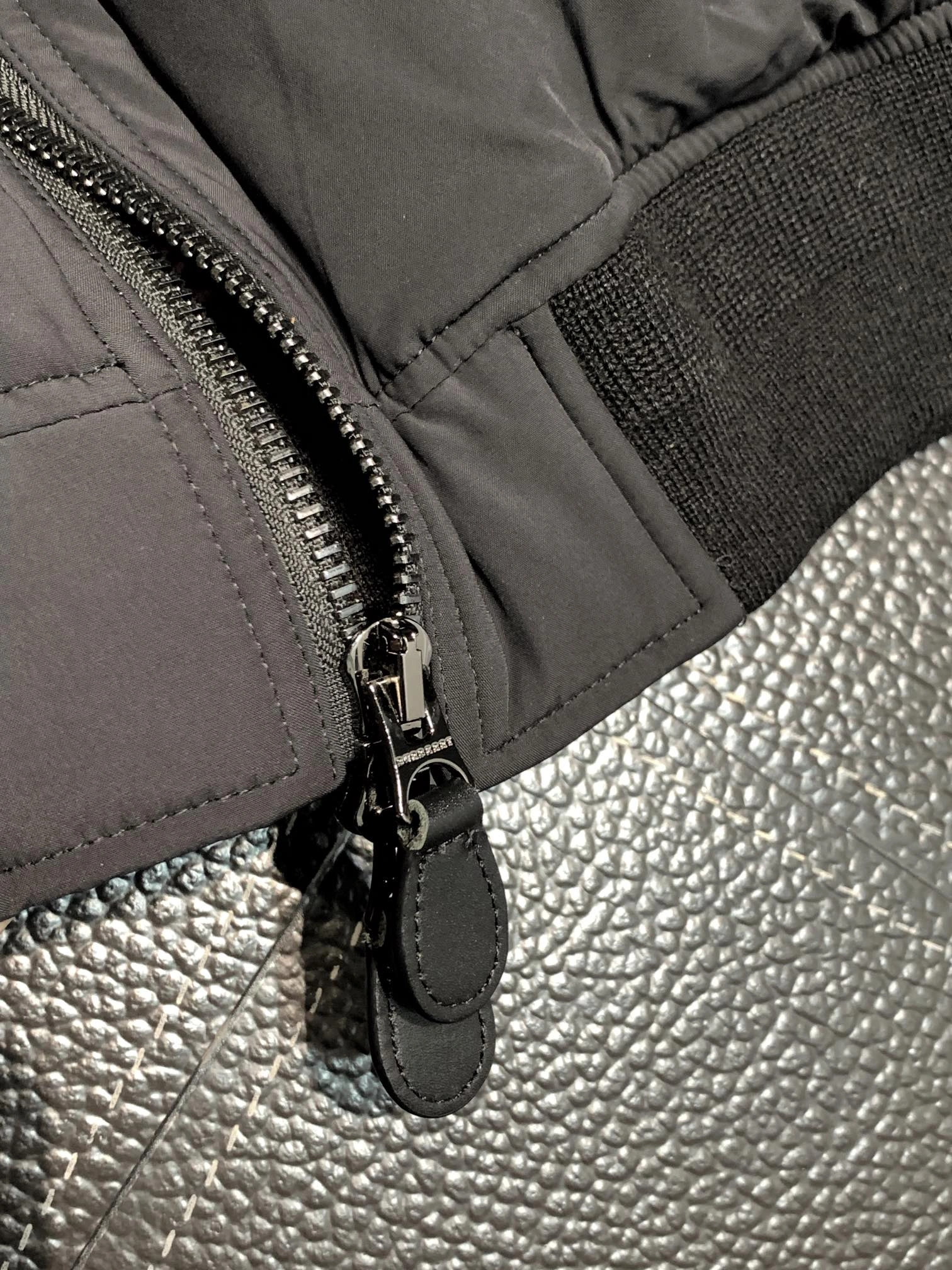 Top mirror Burberry Down Jackets
