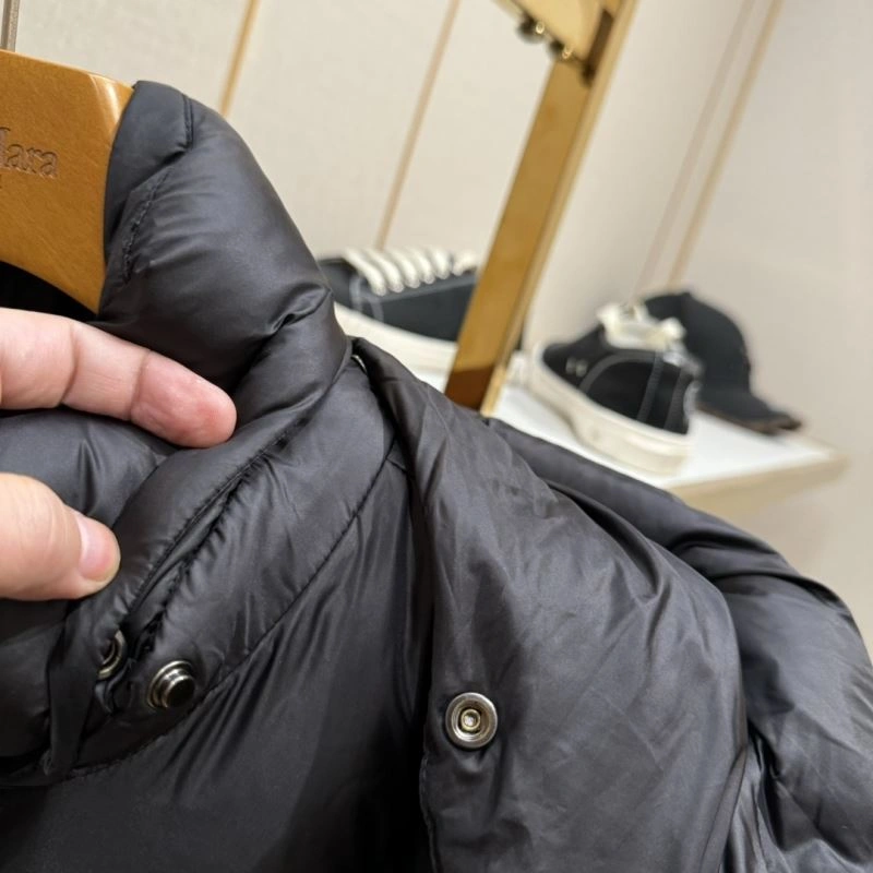 Low-cost Burberry Down Jackets