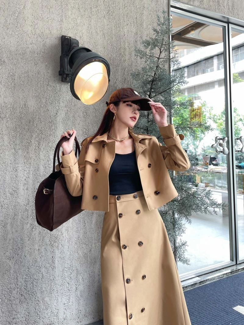 Indistinguishable Burberry Dress Suits