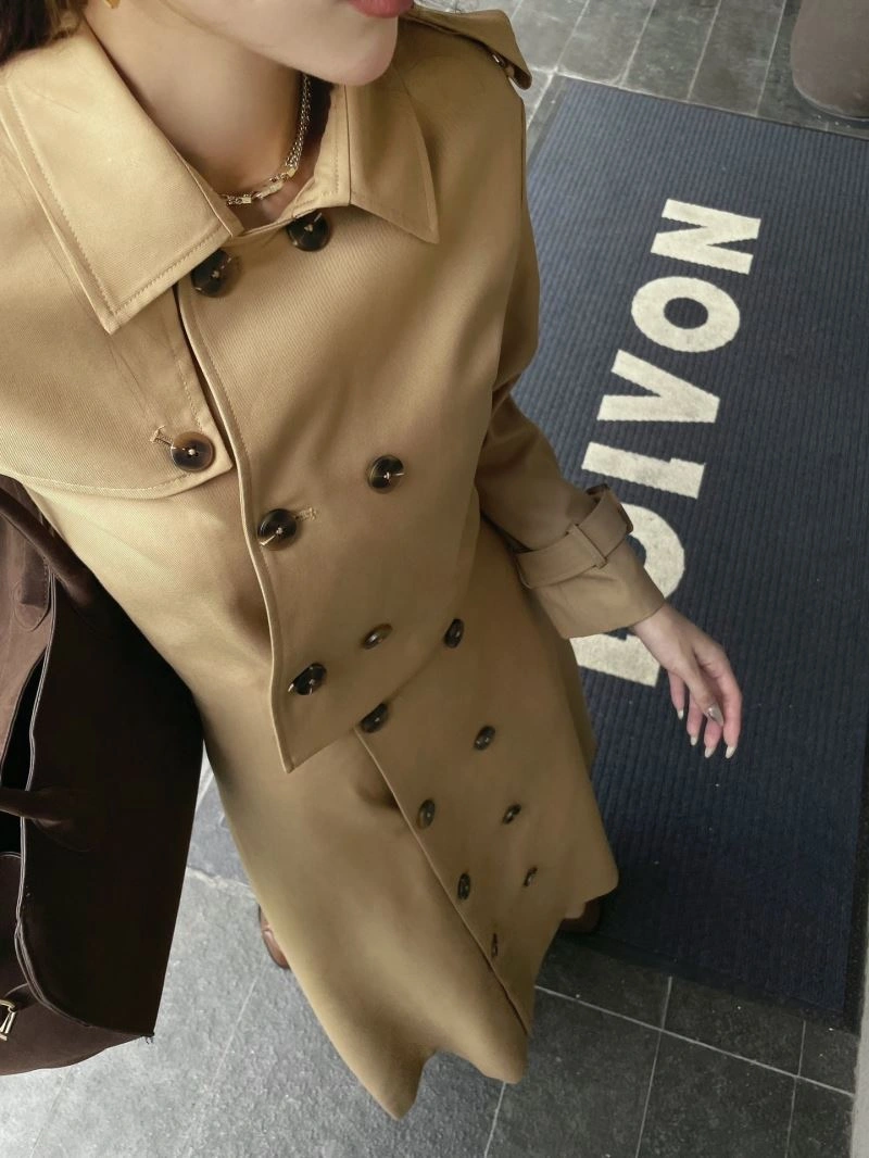 Indistinguishable Burberry Dress Suits