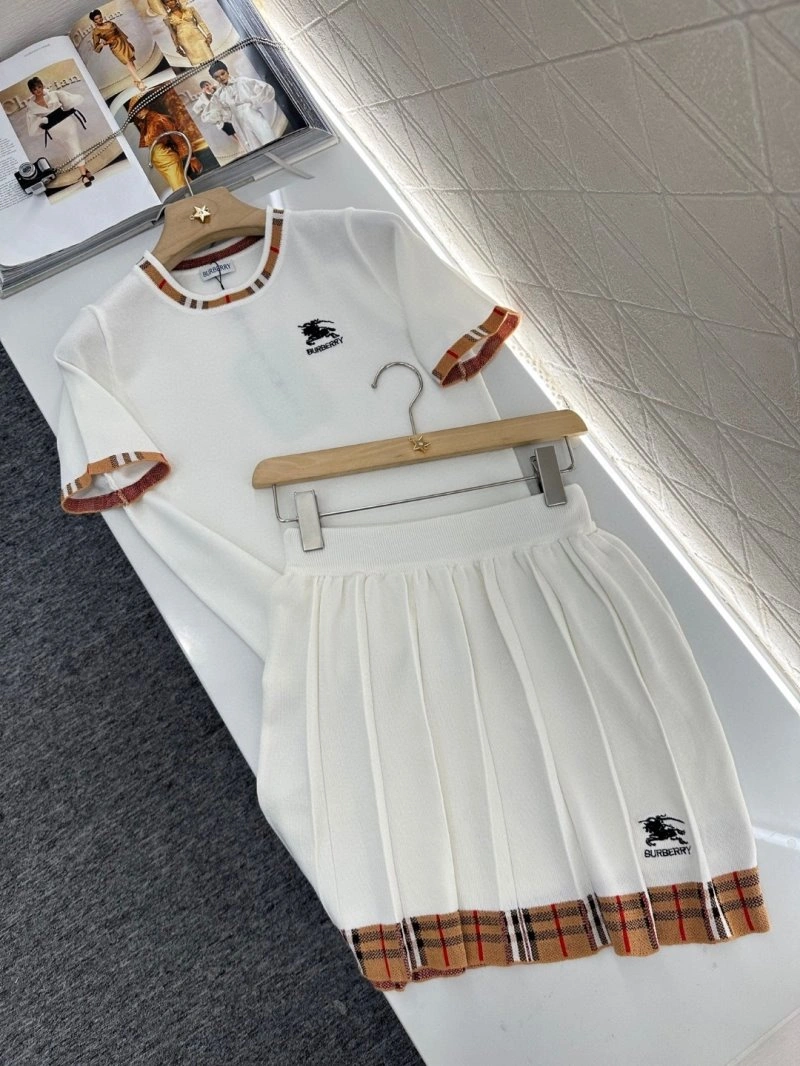High fidelity Burberry Dress Suits