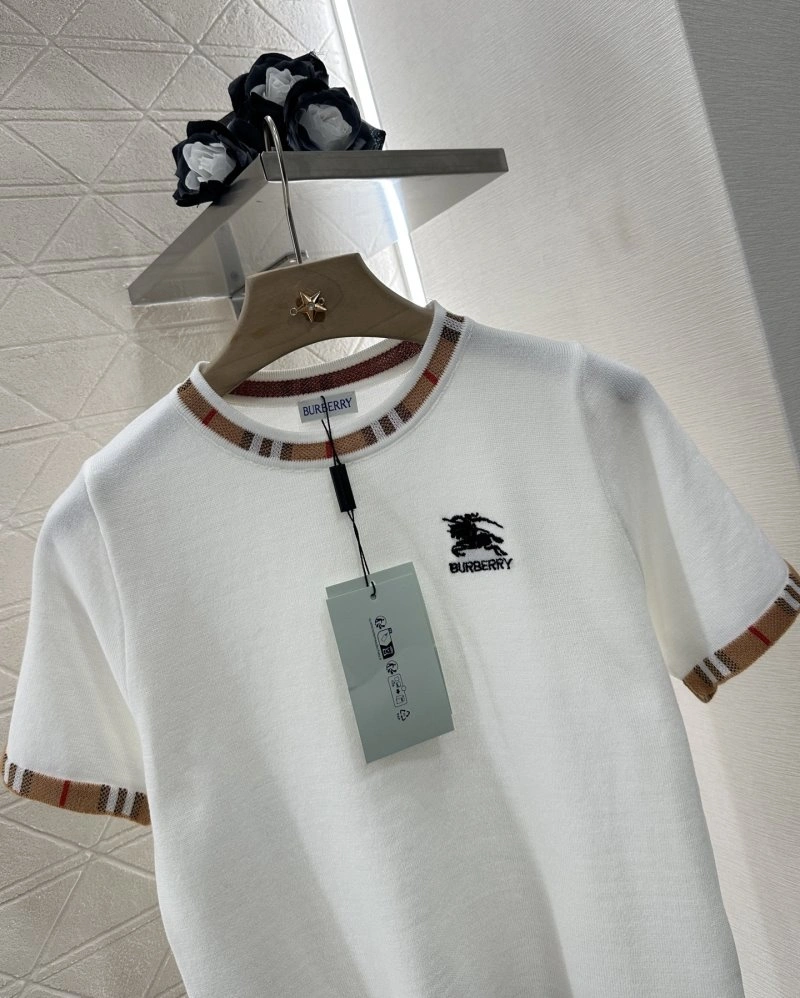 High fidelity Burberry Dress Suits