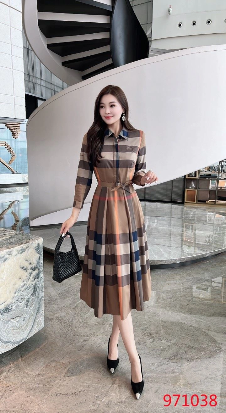 Brand-original Burberry Dress