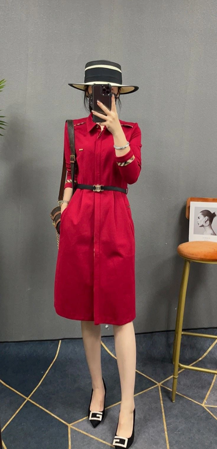 Low-cost Burberry Dress