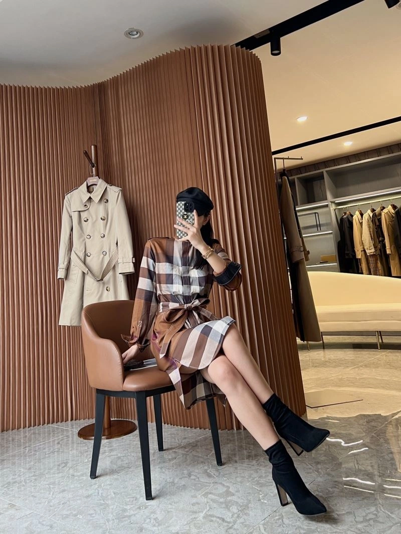 Brand-original Burberry Dress
