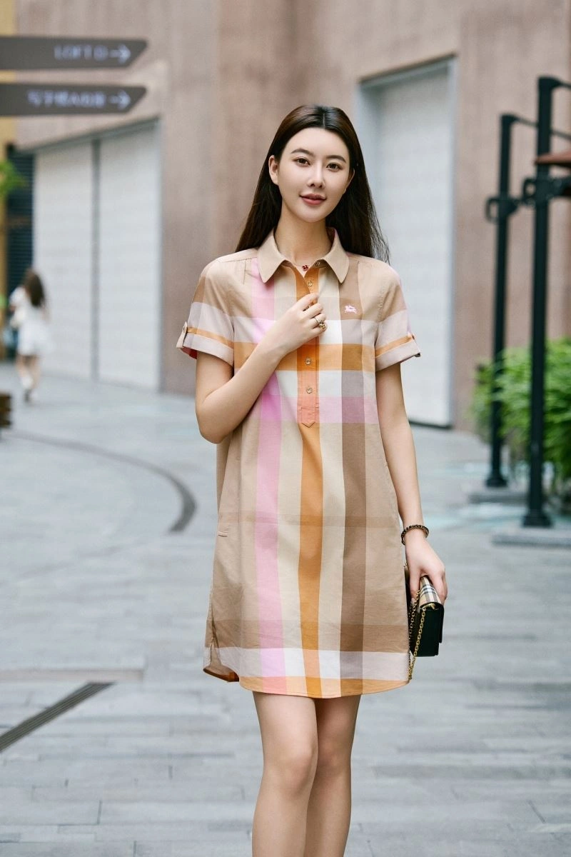 Low-cost Burberry Dress