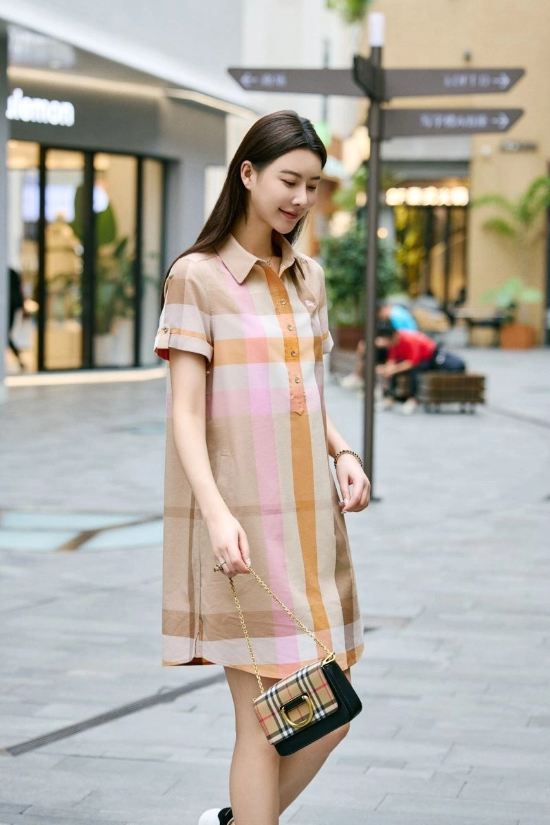 Low-cost Burberry Dress