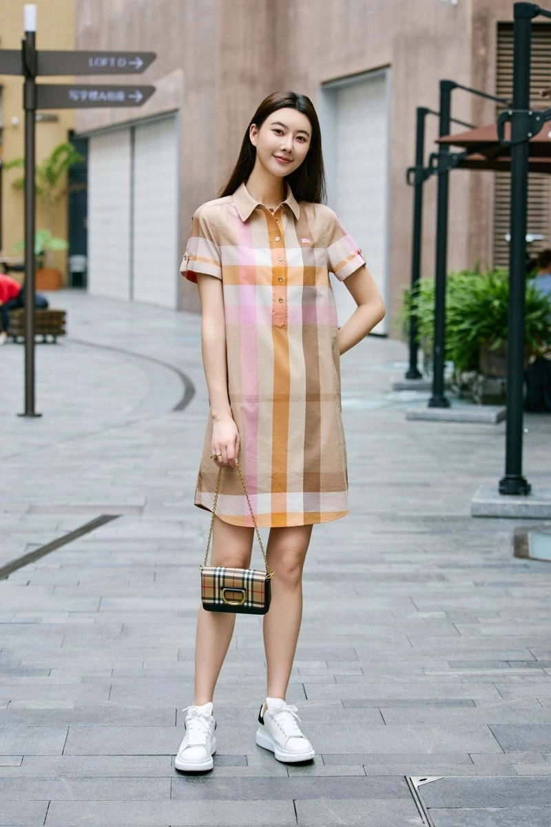 Low-cost Burberry Dress