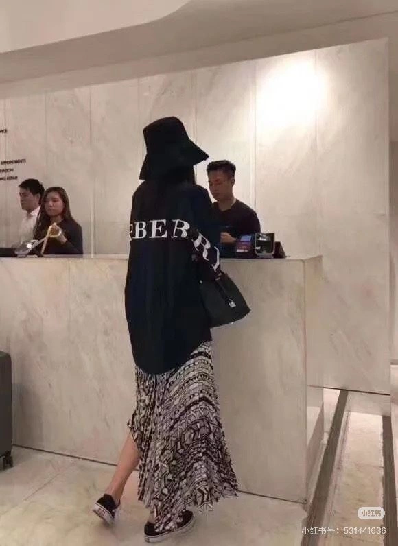 Bargain Burberry Hoodies