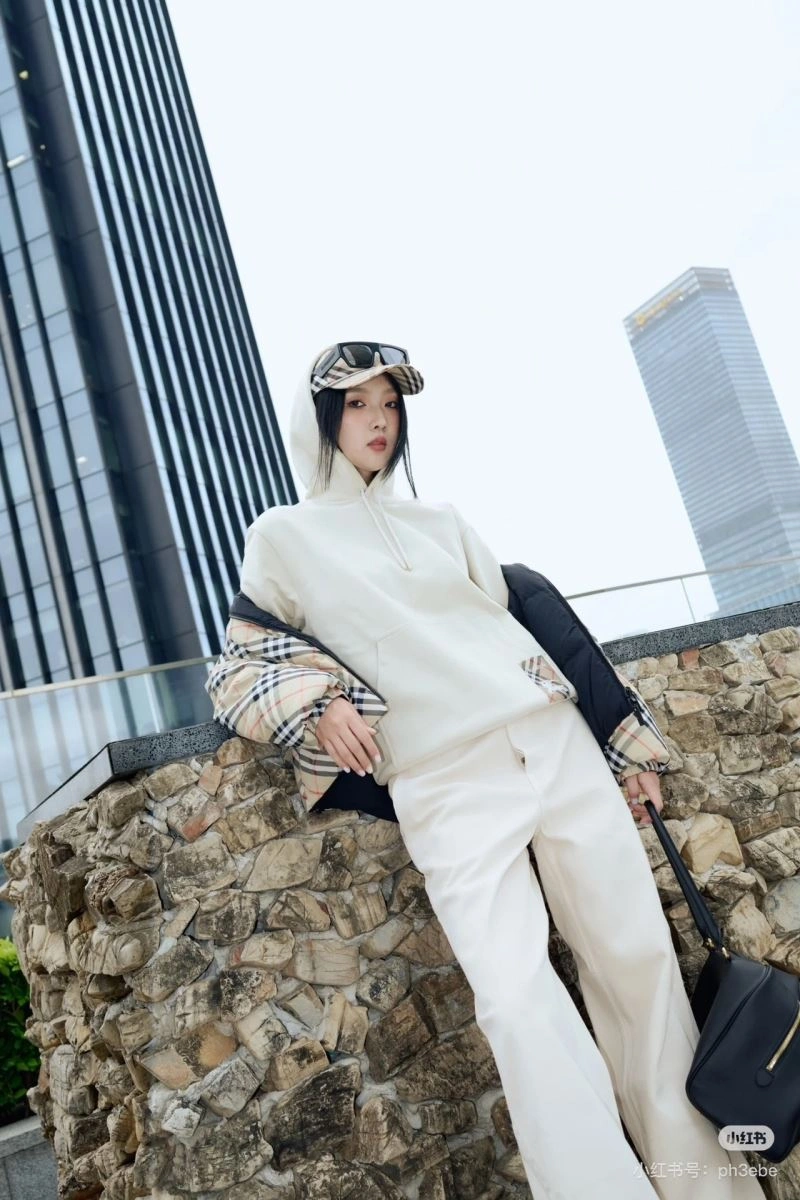 Accurate model Burberry Hoodies