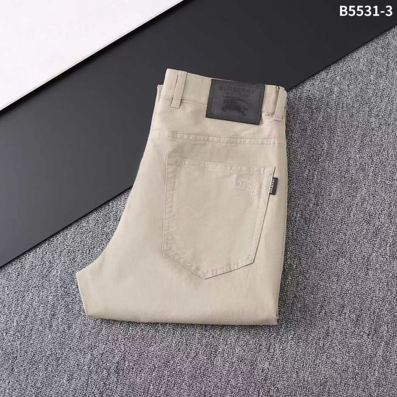 Top match Burberry Jeans